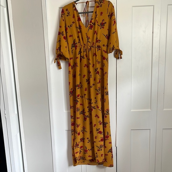 superfoxy | Dresses | Gold Ruched Maxi Sundress With Flutter Sleeves ...